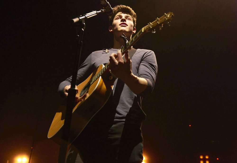 shawn-mendes Picture 1 - Shawn Mendes Performs Live in Concert