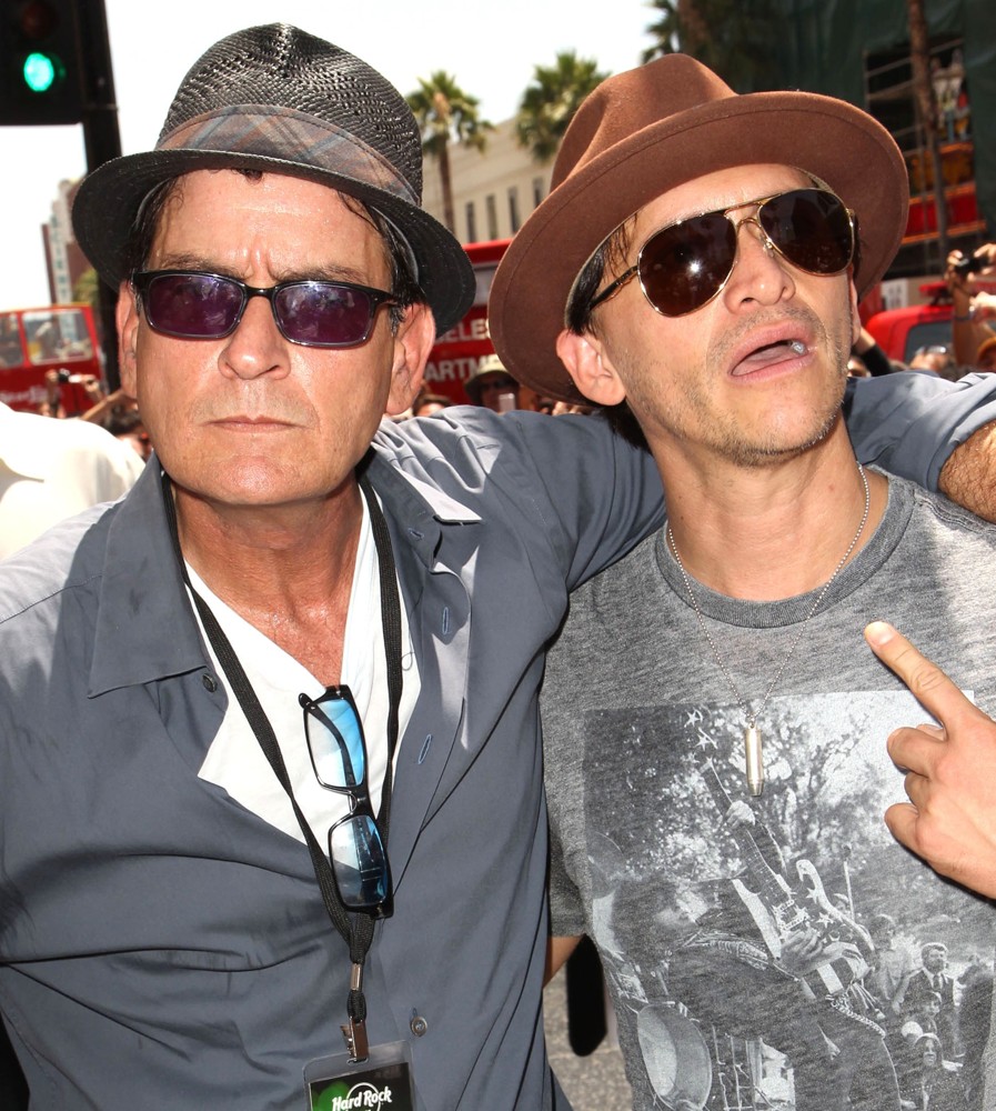 charlie-sheen Picture 1 - Slash Honored with A Star on The Hollywood ...