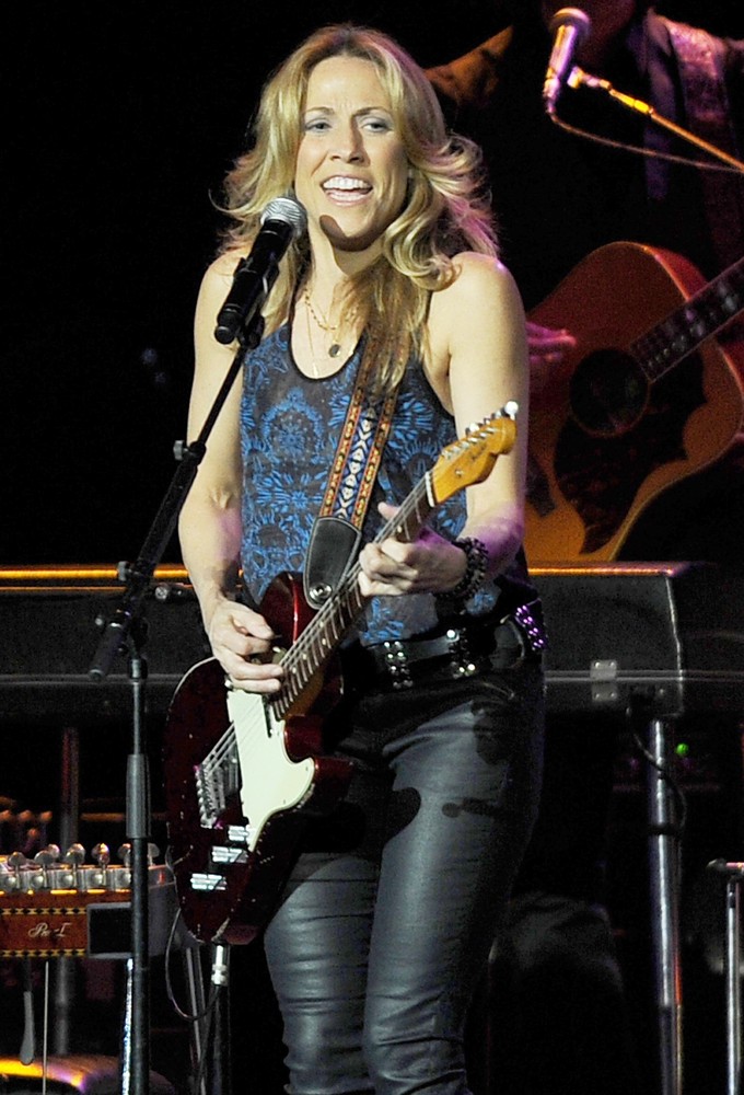 sheryl-crow Picture 1 - Sheryl Crow Appears at Hard Rock Live