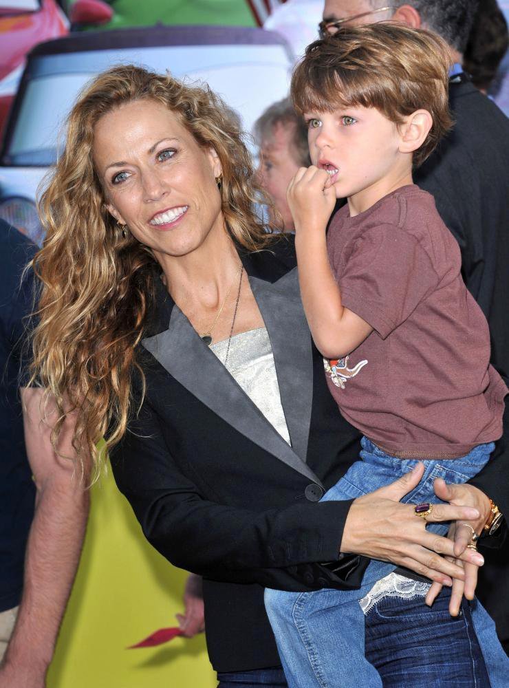 sheryl-crow Picture 1 - The Los Angeles Premiere of Cars 2 - Arrivals