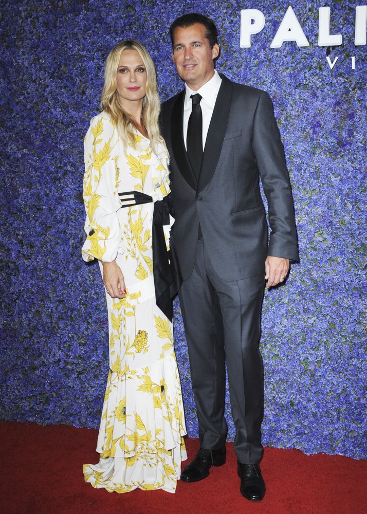 molly-sims Picture 1 - Caruso's Palisades Village Opening