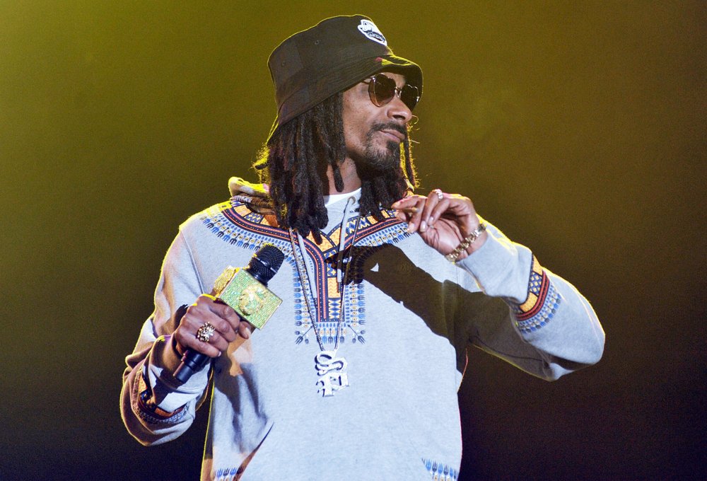 Snoop Dogg Picture 211 - Snoop Dogg Debuts Performing Live on Stage at ...