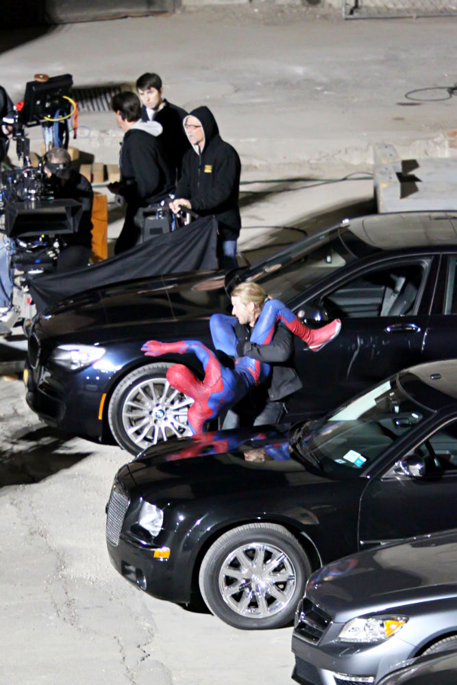 New Set Photos: 'Spider-Man' Filming Fighting Scene