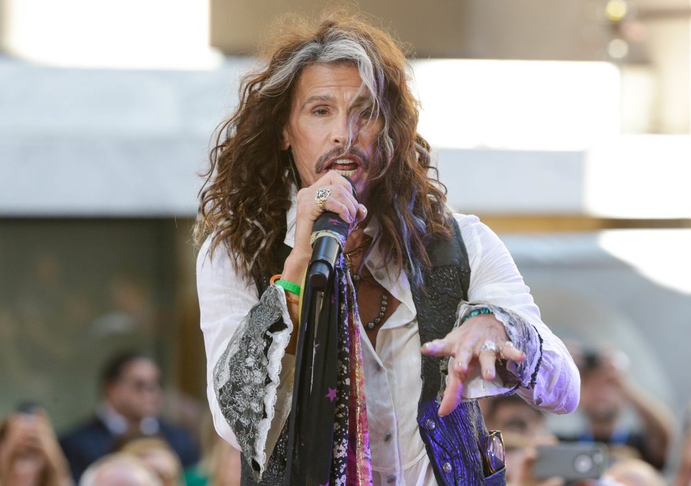 Steven Tyler Picture 1 - Steven Tyler Performs on NBC's The Today Show