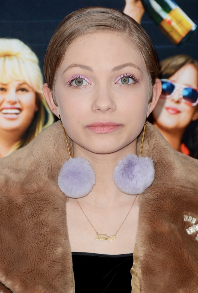 tavi-gevinson Picture 1 - World Premiere of How to Be Single - Red ...