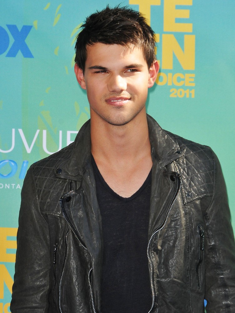 Taylor Lautner Picture 129 - The Premiere of Abduction