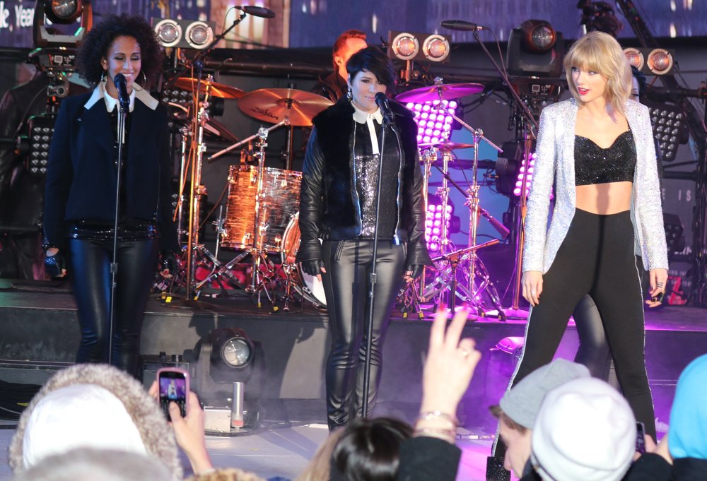 Eve Picture 1 - New Year's Eve 2015