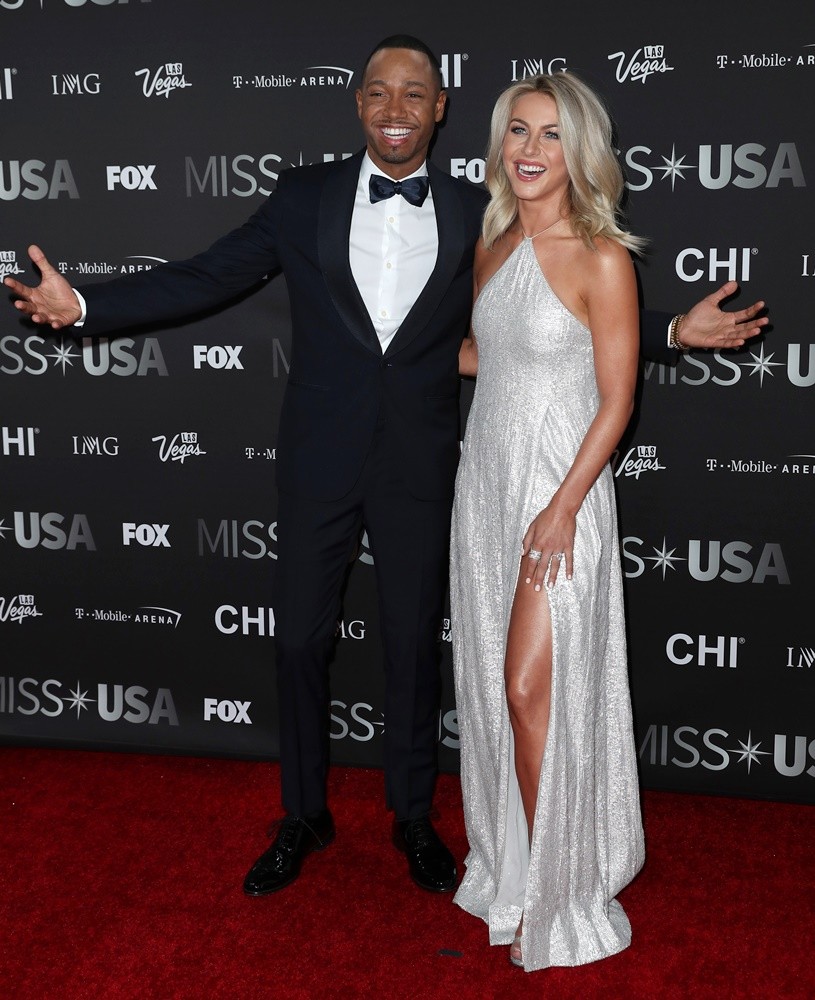 Julianne Hough Picture 1 - 2016 Miss USA - Red Carpet