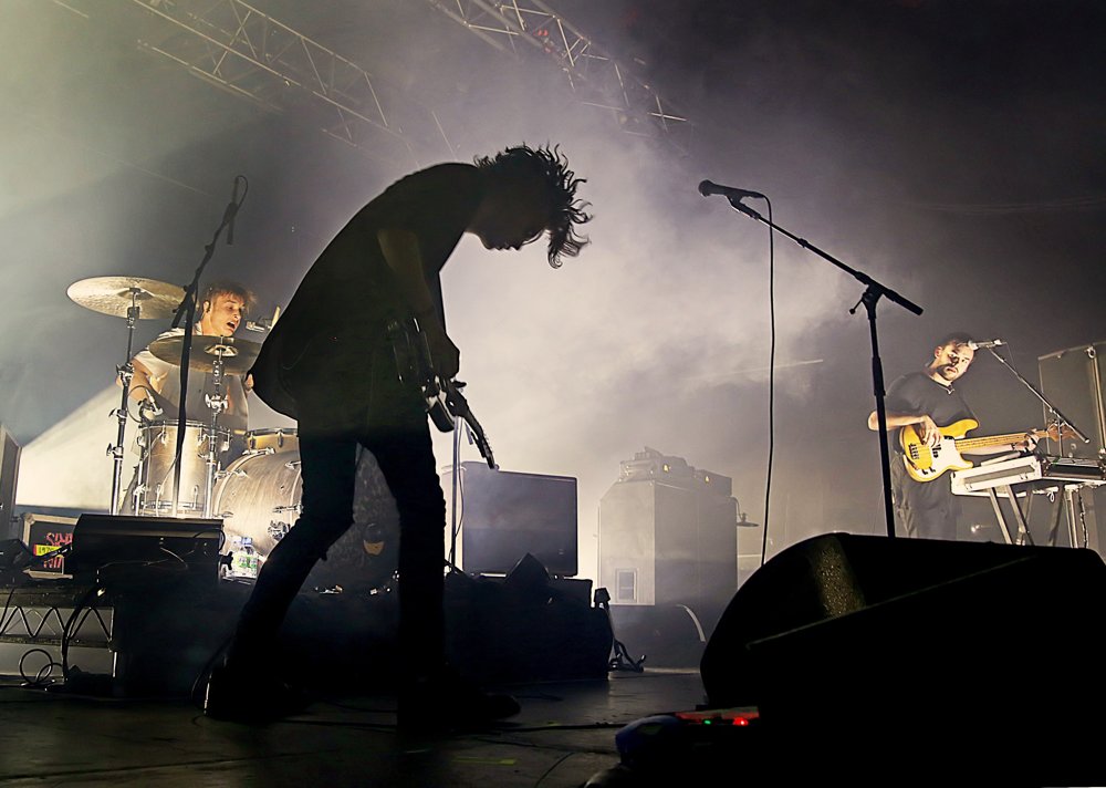 george-daniel Picture 1 - The 1975 Performing