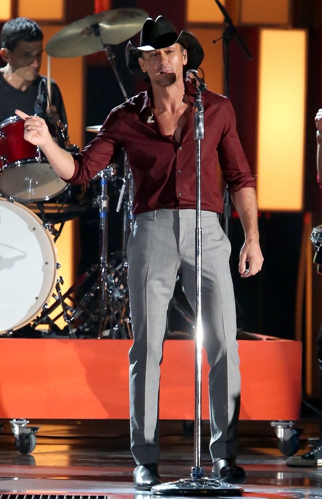 Tim McGraw Picture 1 - 47th Annual CMA Awards - Show