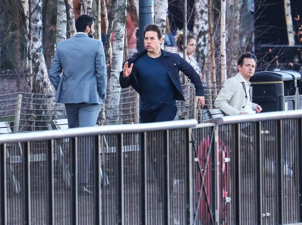 Mission:Impossible-Fallout Picture 4 - Tom Cruise Leaps from The Roof ...