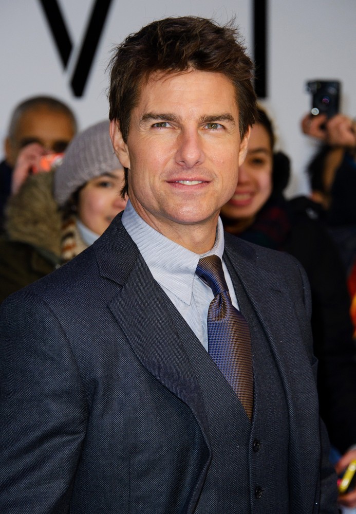 Tom Cruise Picture 239 - Oblivion UK Film Premiere - Arrivals