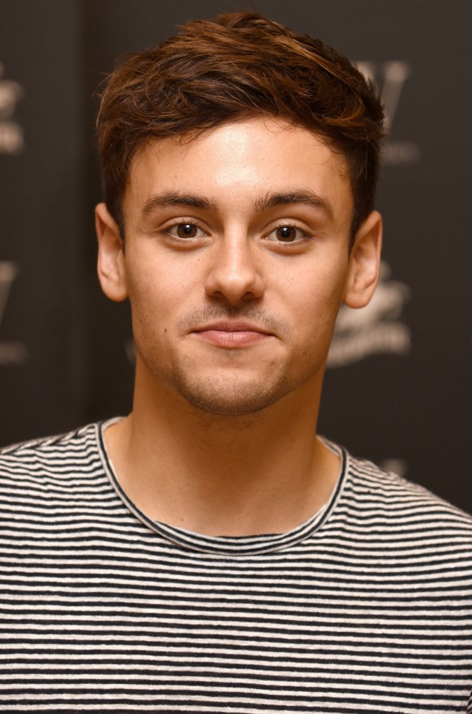 Tom Daley Picture 1 - Tom Daley Signs Copies of His Book Tom's Daily Plan