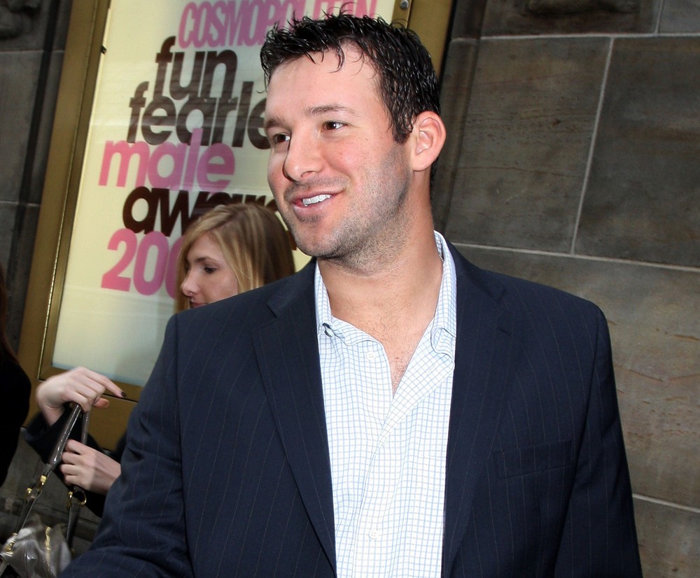 Tony Romo Picture 2 - 2007 Pro Bowl NFL All Stars