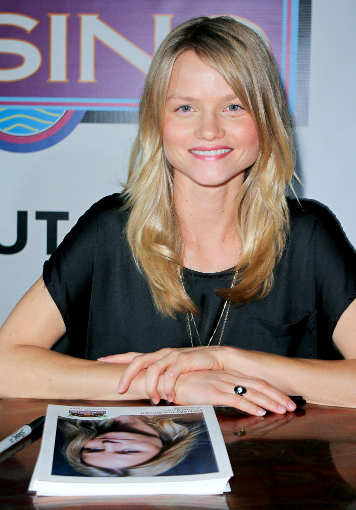 Pics: Joe Manganiello and Lindsay Pulsipher Promote 'True Blood'