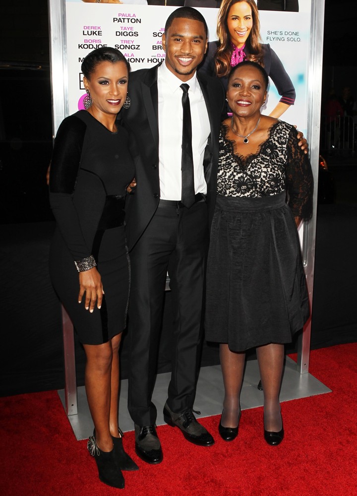 april-tucker Picture 1 - Baggage Claim Premiere