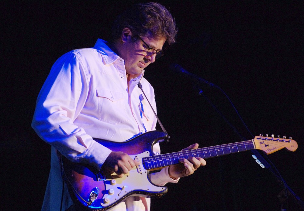Vince Gill Picture 14 - 54th Annual GRAMMY Awards - Arrivals
