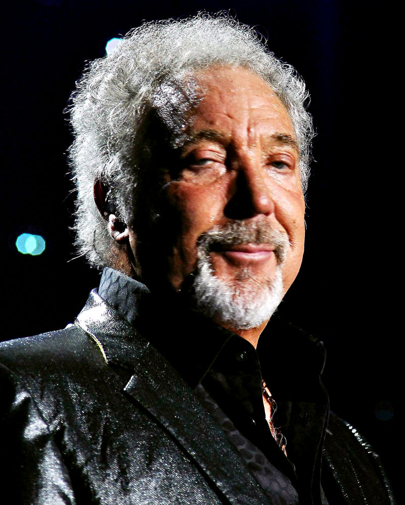 Tom Jones Picture 12 - Tom Jones performing live at Arcimboldi's theatre