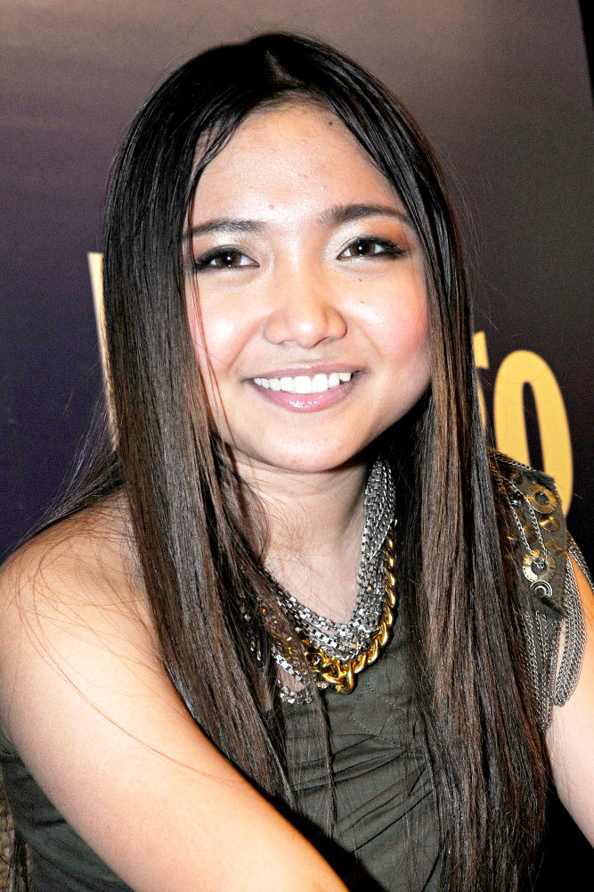 Charice Picture 2 - Charice Greets Fans Outside ABC Studios Before ...