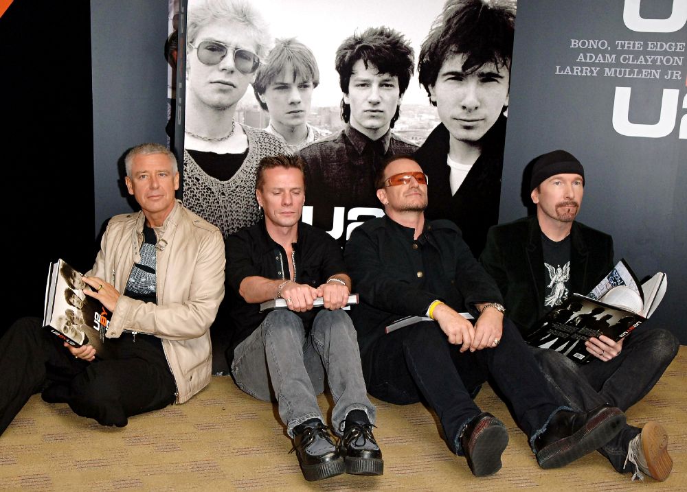 U2 Picture 7 - U2 in Concert Live in Rome on Their 2005 Vertigo Tour