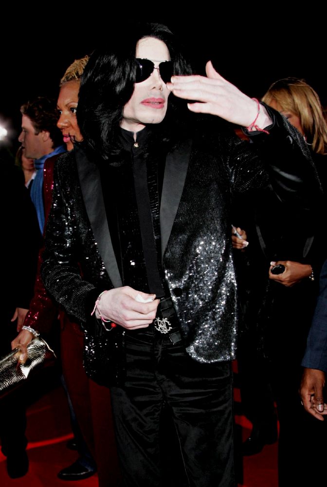 Michael Jackson Picture 9 - Fans Cry Over The Hysteria of Michael ...