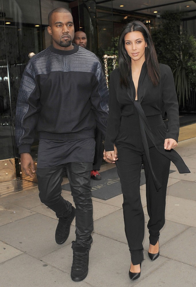 Kanye West Picture 1 - Kim Kardashian and Kanye West Leave Their Hotel ...