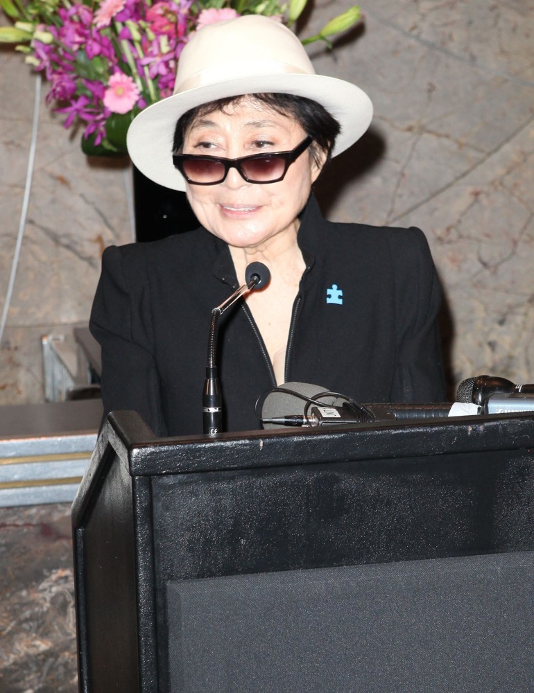 Yoko Ono Picture 26 The 56th Annual Grammy Awards Arrivals