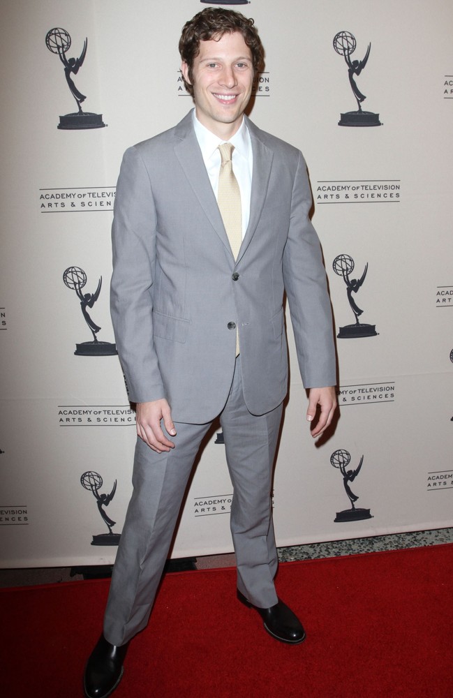 Zach Gilford Picture 24 - The 2015 MTV Movie Awards - Red Carpet Arrivals